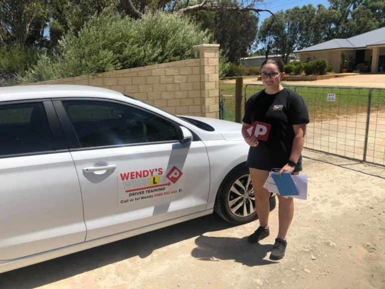Affordable Kelmscott Driving Lessons | Wendys Wheels Driver Training